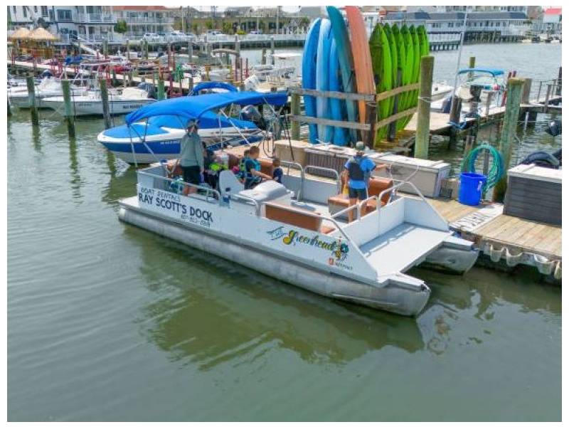 Pontoon: Up to 8 people